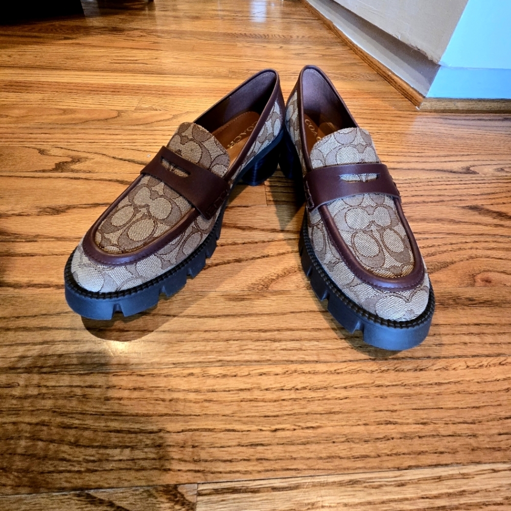Coach Colleen Loafer In Signature Jacquard - Gem